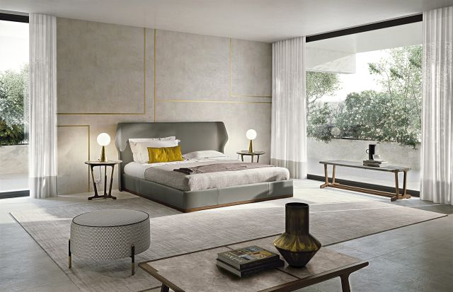 Stiletto 22 high bed - Versace Home - Beds — Solomia Home Furniture ...