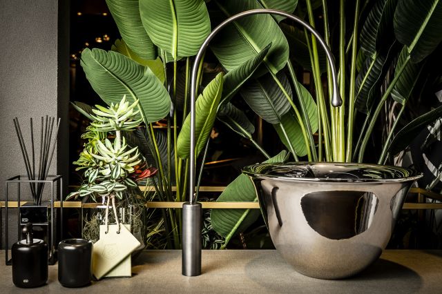 Gessi High Version Washbasin Mixer, Long Swivelling Spout - Gessi ...