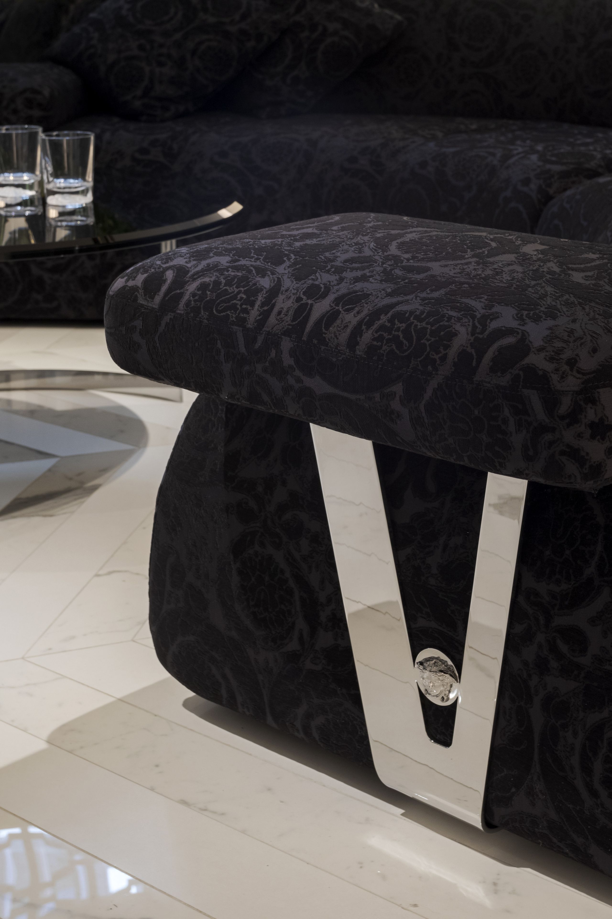 Iconic sectional sofa - Versace Home - Modular sofas — Solomia Home ...