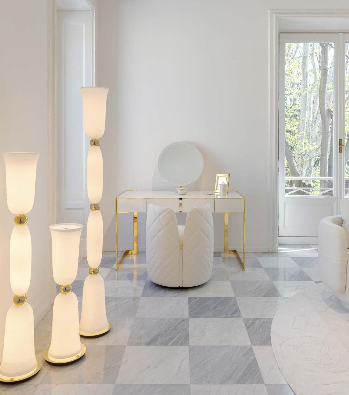 Via Gesù Medusa lady desk - Versace Home - Vanity desks — Solomia Home ...