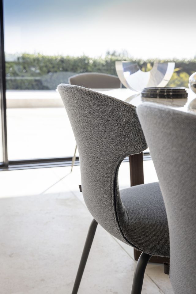 Montera Mas | Chair - Poltrona Frau - Chairs — Luxury Italian Furniture ...