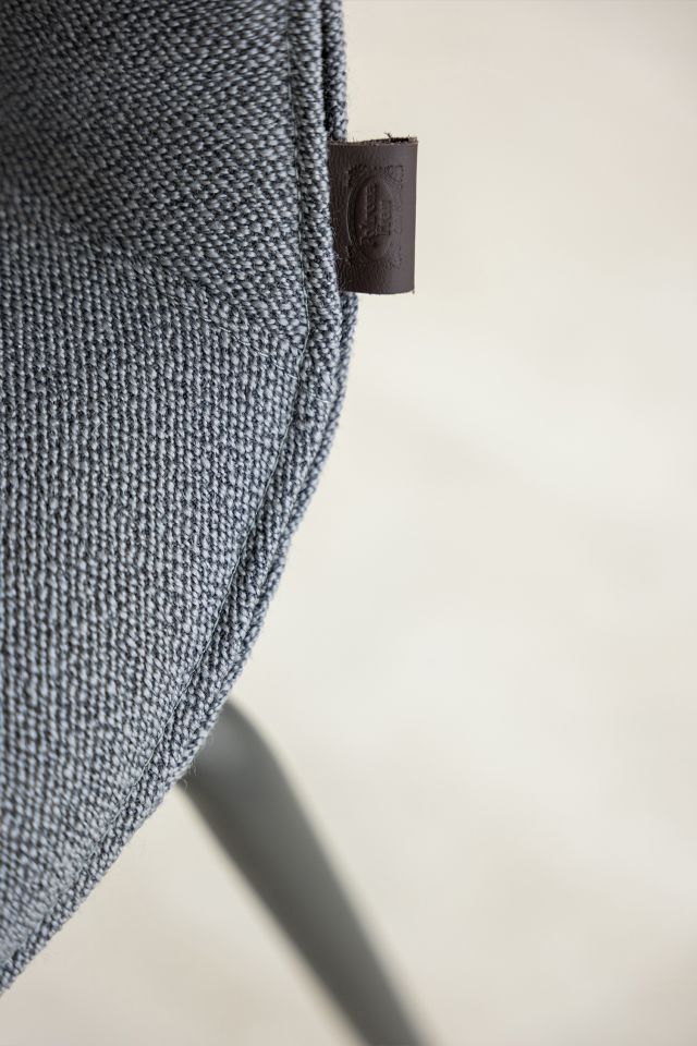 Montera Mas | Chair - Poltrona Frau - Chairs — Luxury Italian Furniture ...