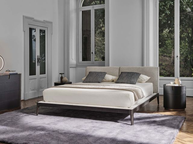 Stiletto 22 high bed - Versace Home - Beds and bedroom accessories ...